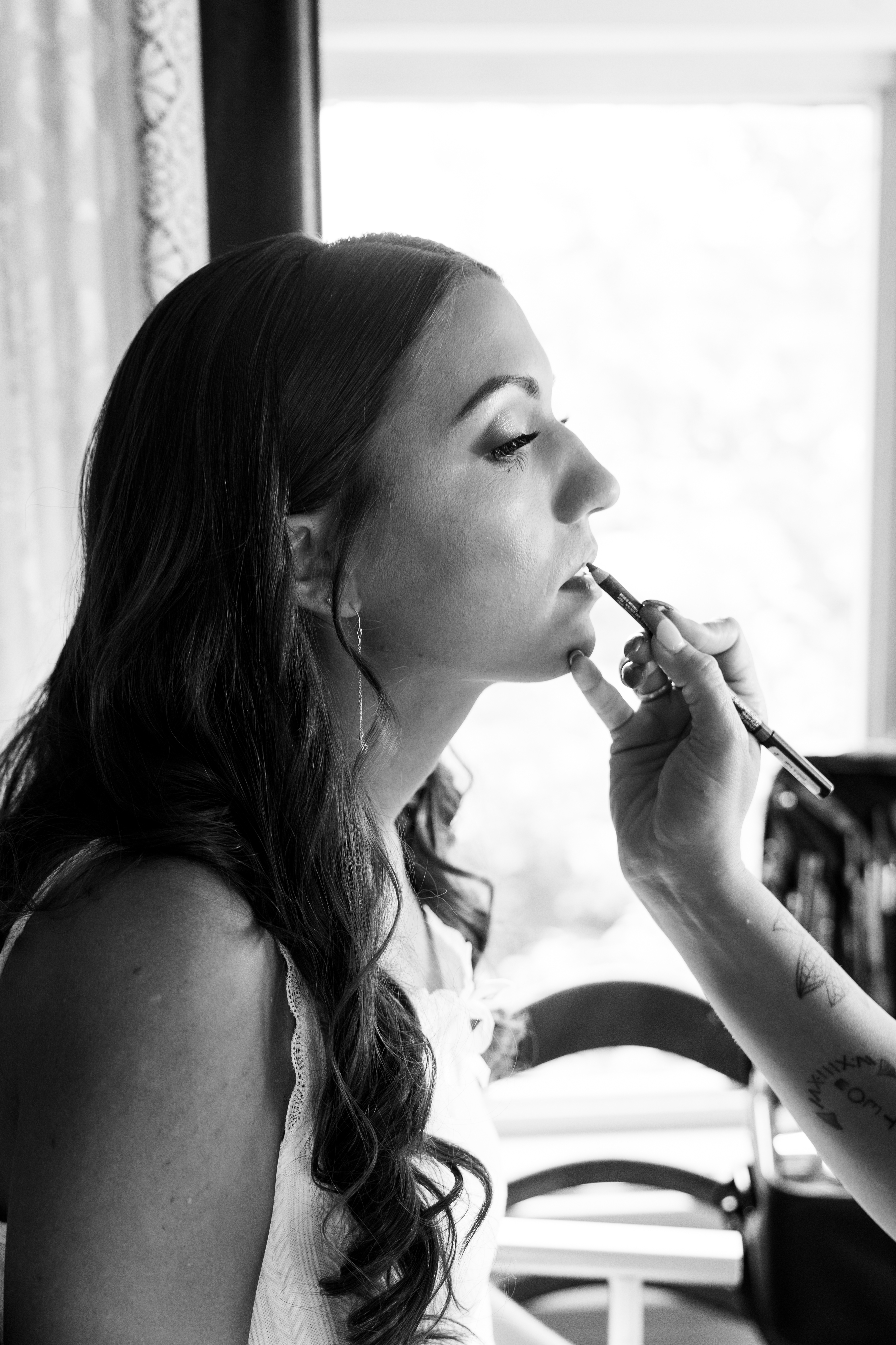 Summer Wedding at Oaks Manor | Tori & Tyler
